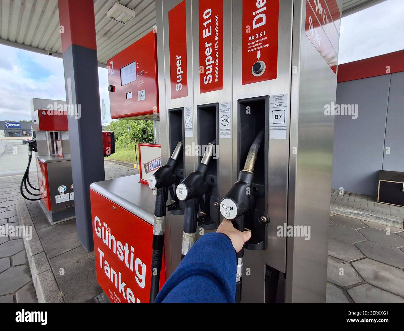 Stockbilder 06/2026 Tanksäule Hamburg Hamburg Deutschland *** Stock ...