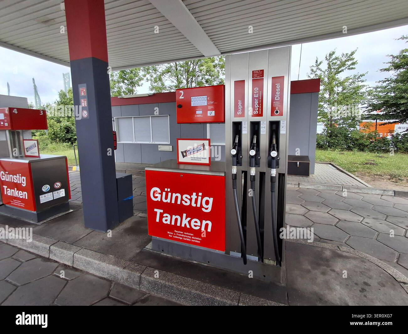 Stockbilder 06/2026 Tanksäule Hamburg Hamburg Deutschland *** Stock ...