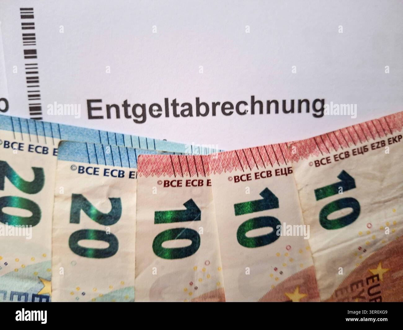 Stockbilder 06/2026 Gehaltsabrechnung *** Stock Images 06 2026 Payroll ...