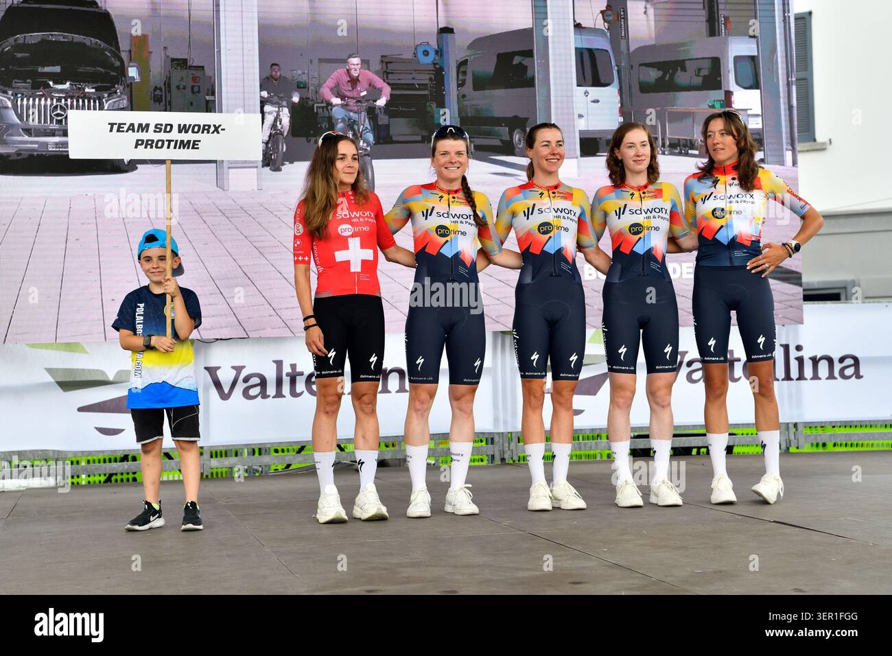 IPA85763242 - TEAM SD WORX during the Tour de Suisse - Team ...