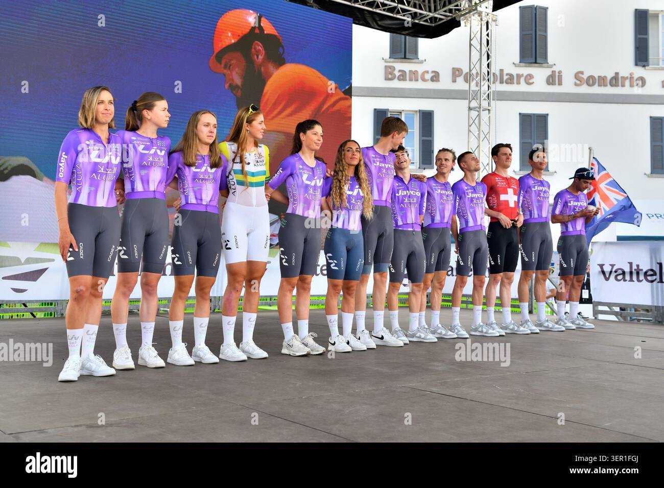 IPA85763258 - TEAM JAYCO ALULA during the Tour de Suisse - Team ...