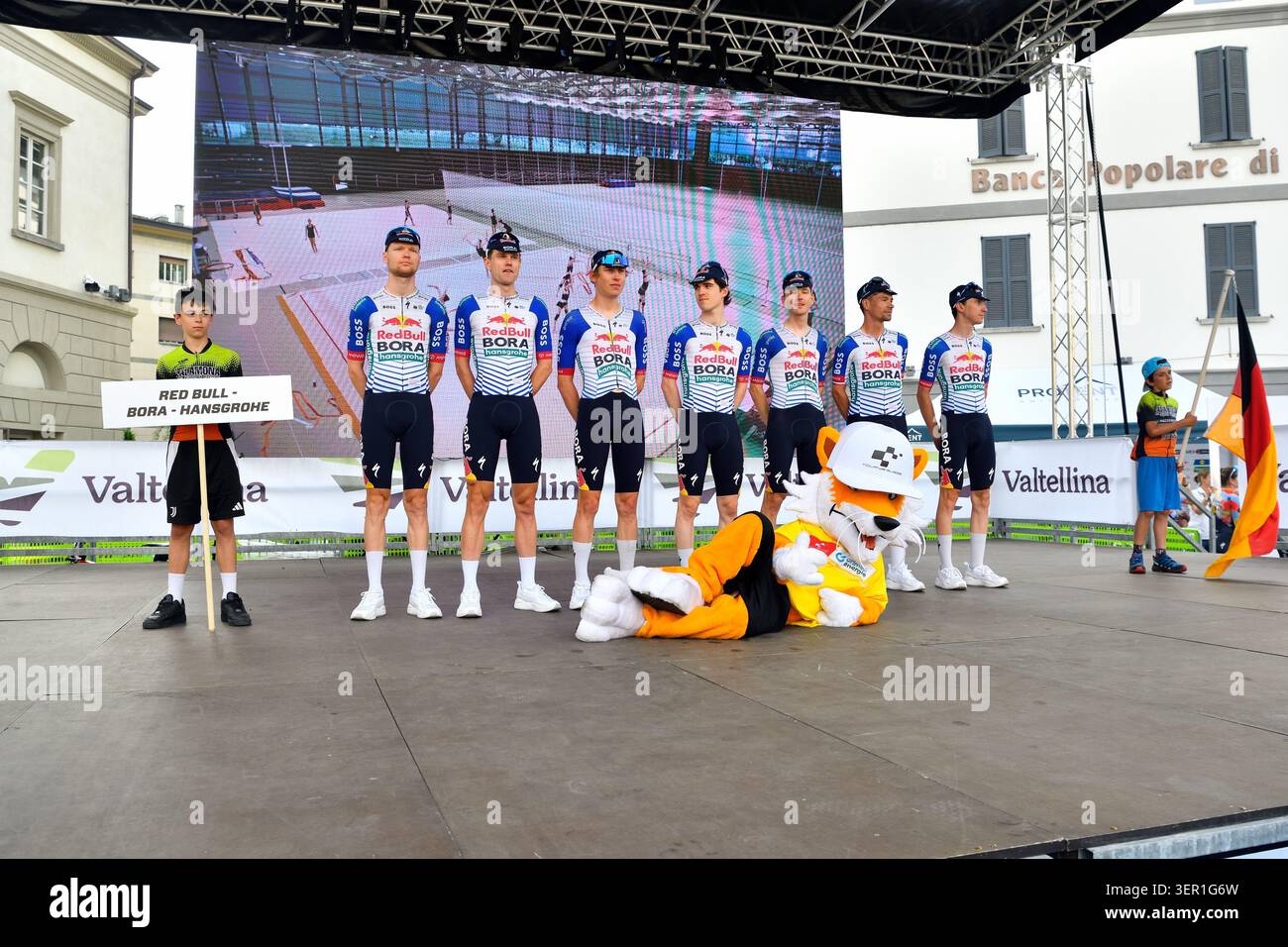 IPA85763266 - TEAM RED BULL - BORA - HANSGROHE during the Tour de ...