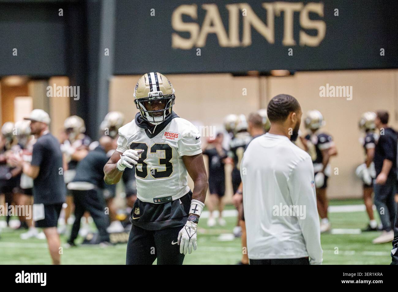 New Orleans Saints tight end Juwan Johnson (83) runs a drill during the ...