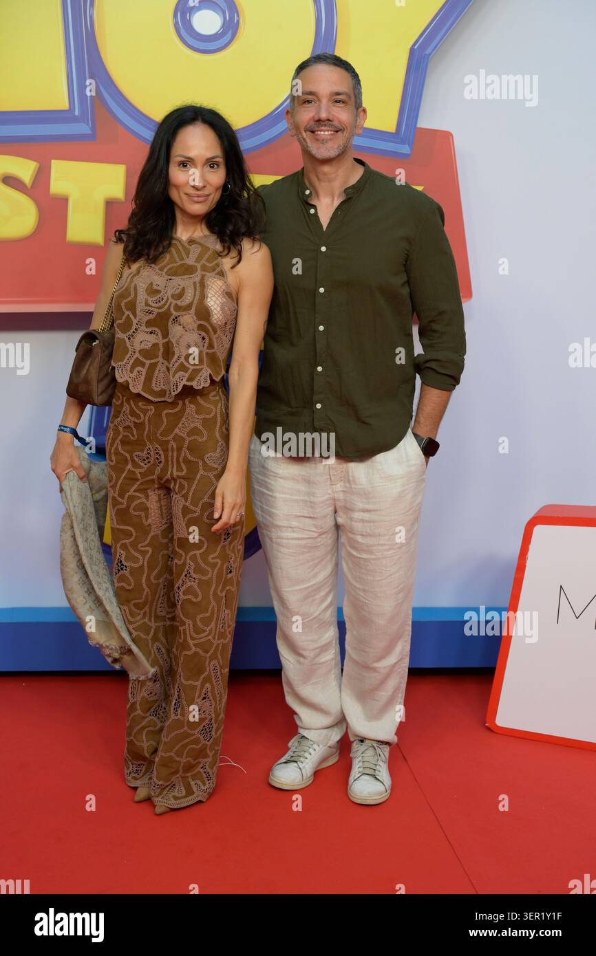 Giorgia Manci (l) and Antonio Mezzancella (r) attend the red carpet of ...