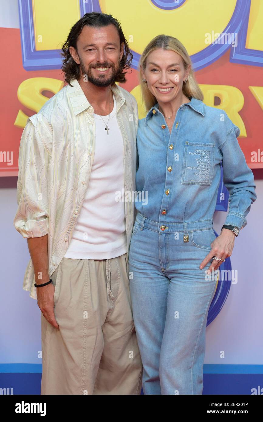 Fedrico Balzaretti (l) and Eleonora Abbagnato (r) attend the red carpet ...