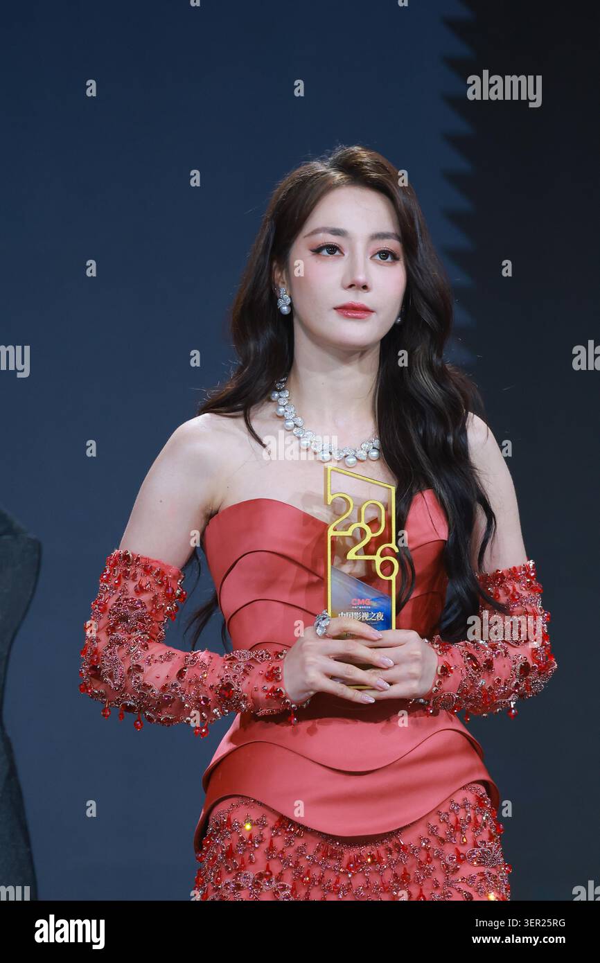 Chinese actress Dilraba receives the Best TV Actress award for 'Sword ...