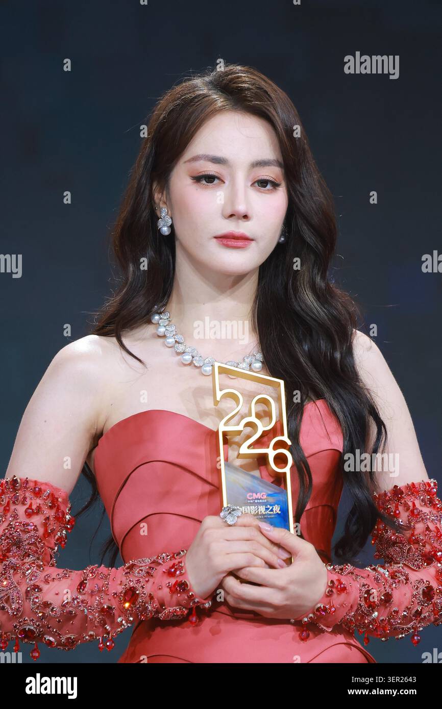 Chinese actress Dilraba receives the Best TV Actress award for 'Sword ...