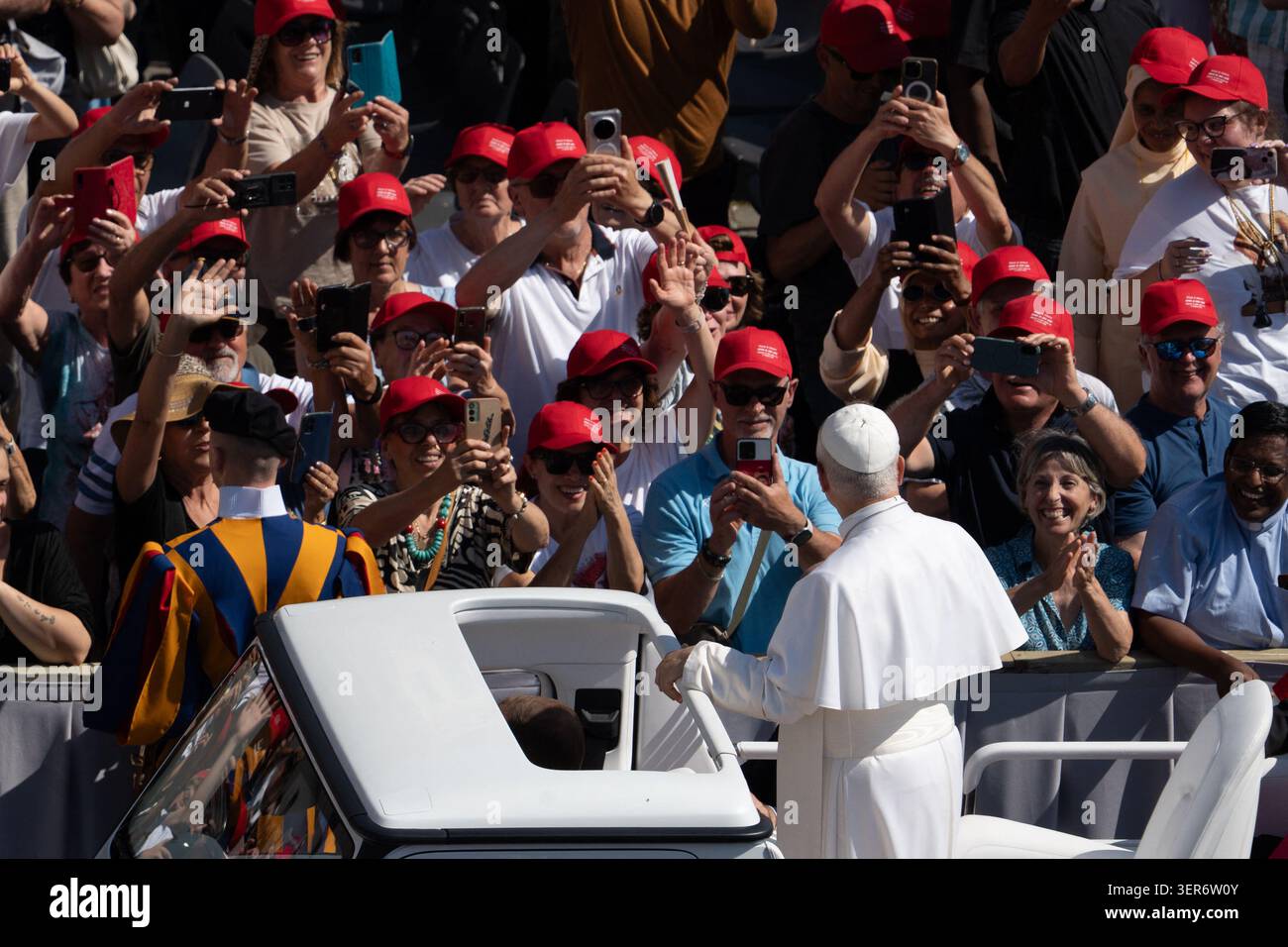 His Holiness Pope Leo XIV attends the usual Wednesday general audience ...
