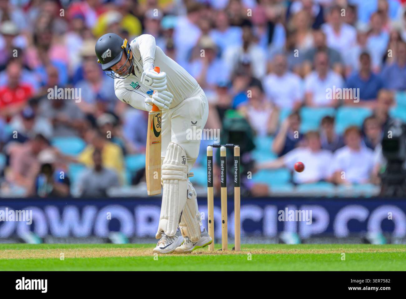 LONDON, ENGLAND JUNE 17 - Tom Blundell of New Zealand during Day One of ...