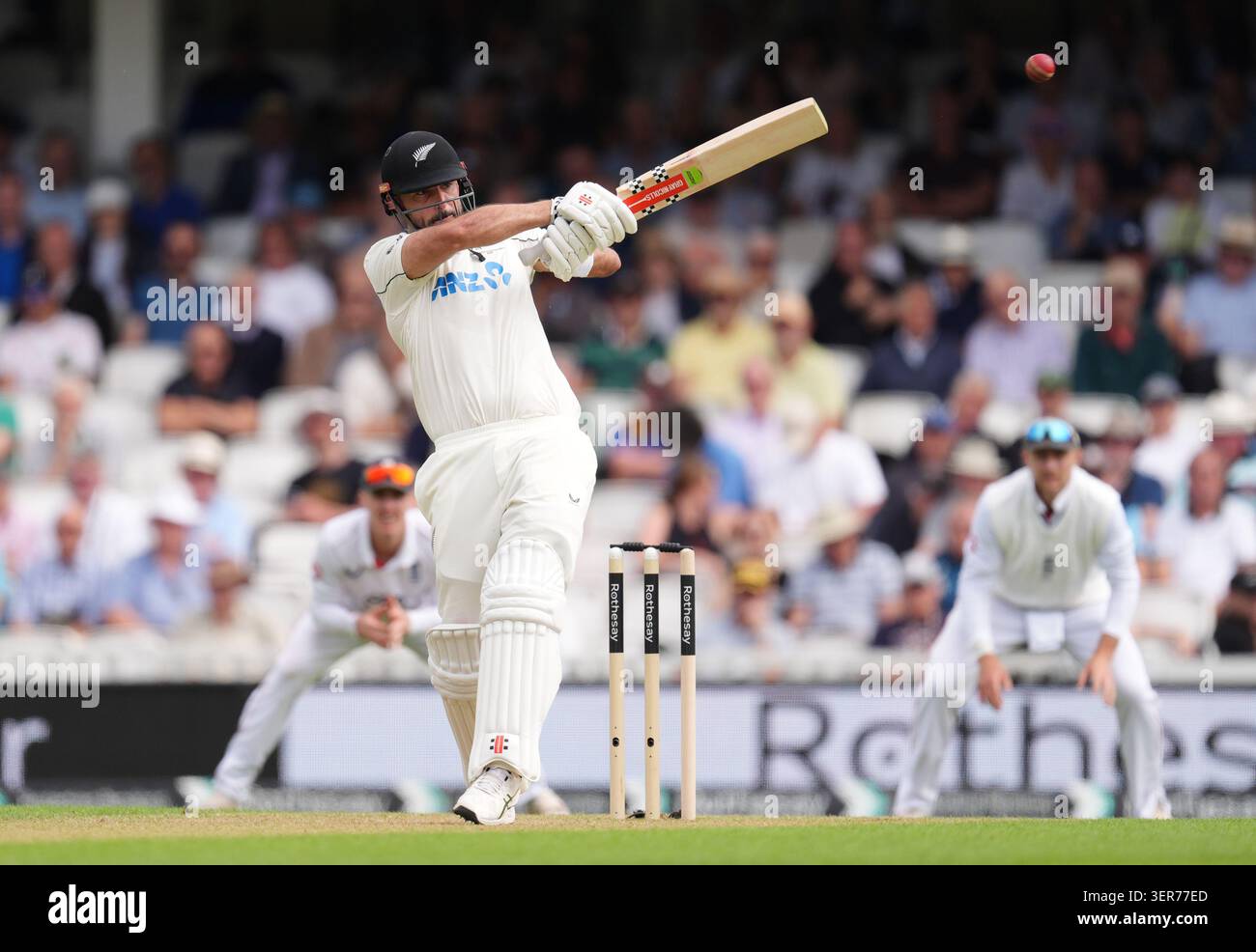 New Zealand's Daryl Mitchell on day one of the Second Rothesay Test at ...