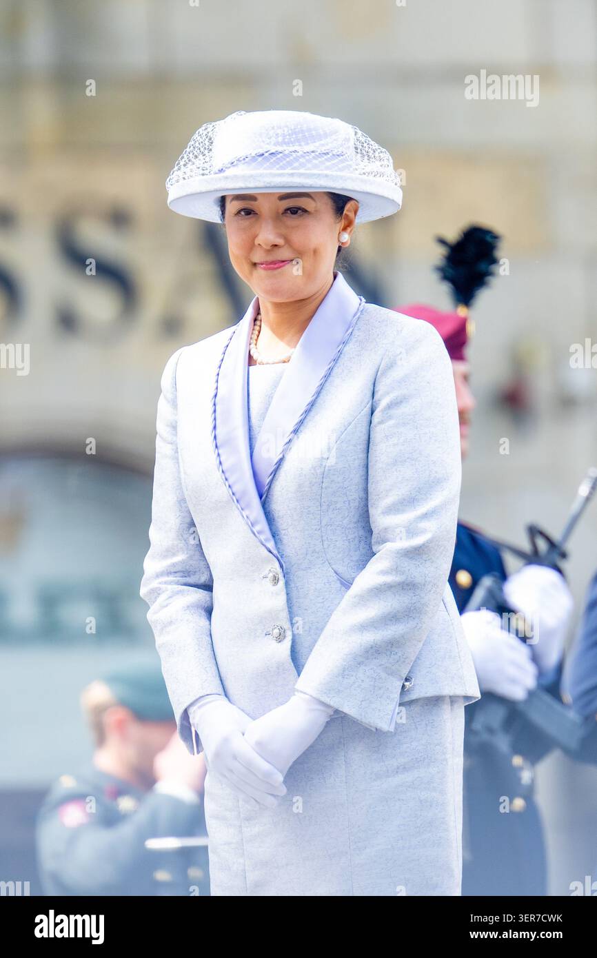 AMSTERDAM - Empress Masako at the wreath laying ceremony on Dam Square ...