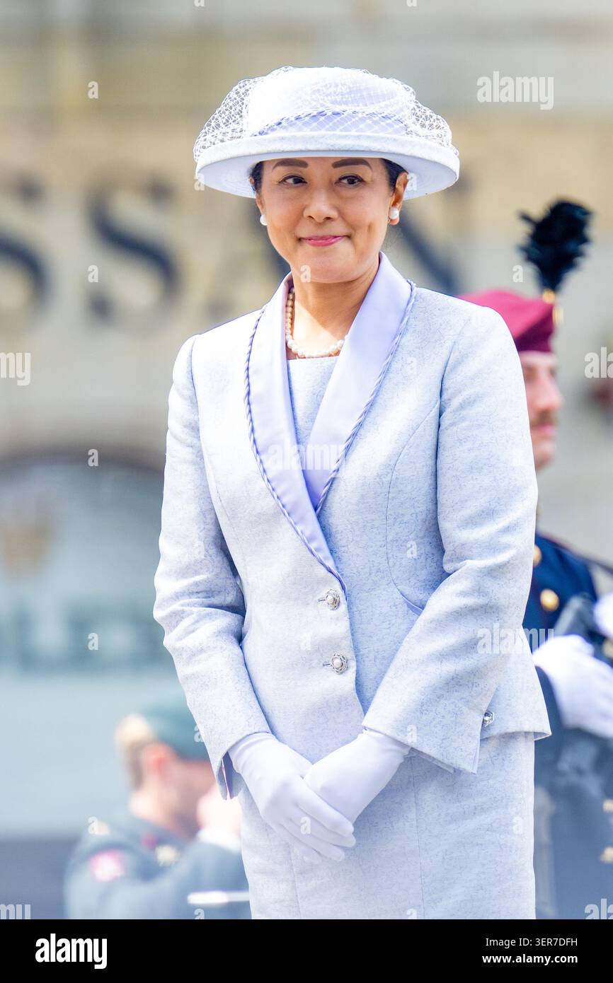 AMSTERDAM - Empress Masako at the wreath laying ceremony on Dam Square ...