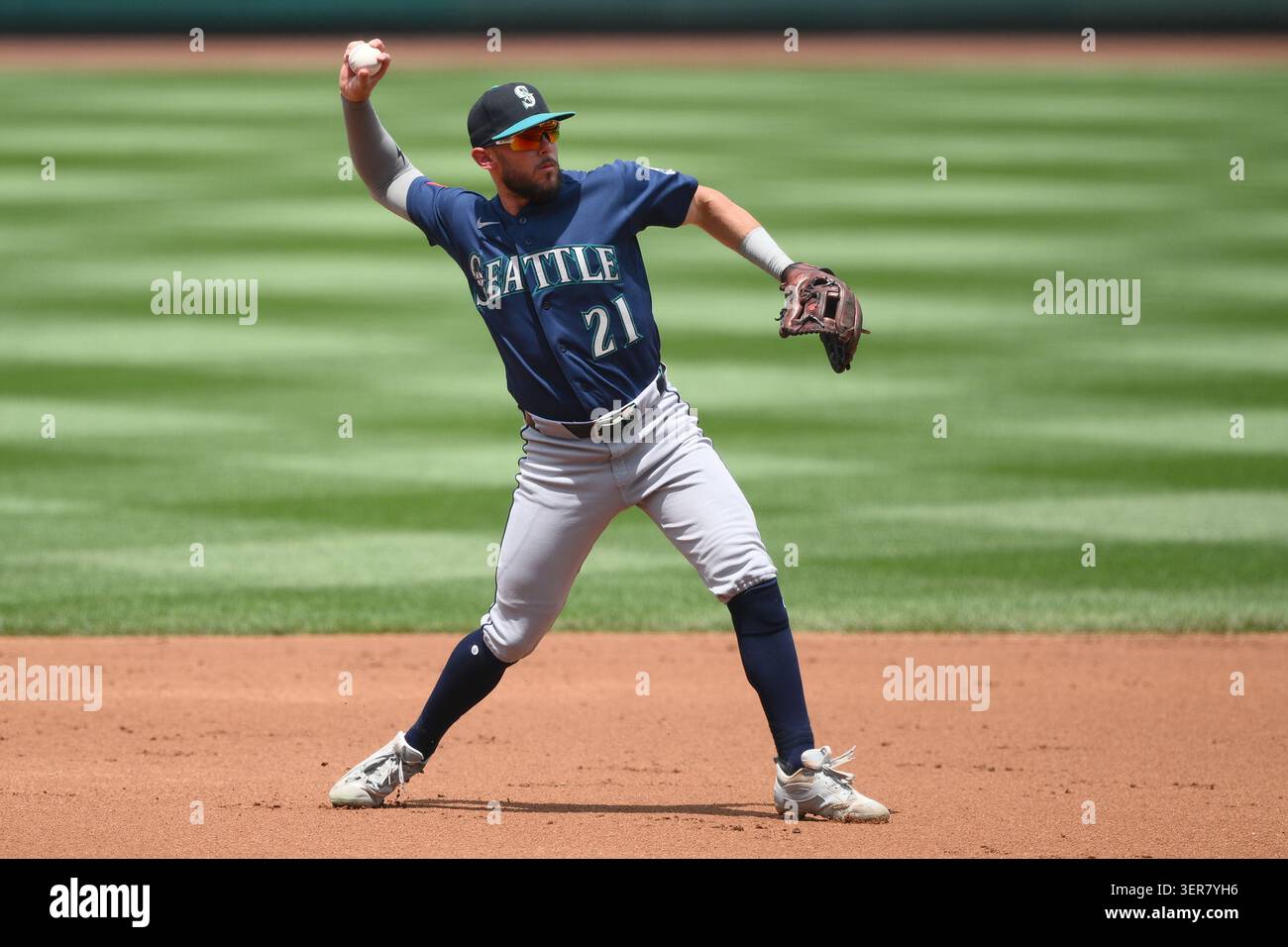 Seattle Mariners third baseman Miles Mastrobuoni (21) in action during ...