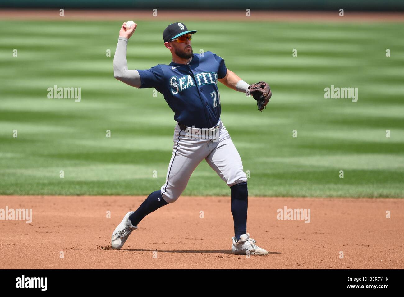 Seattle Mariners third baseman Miles Mastrobuoni (21) in action during ...