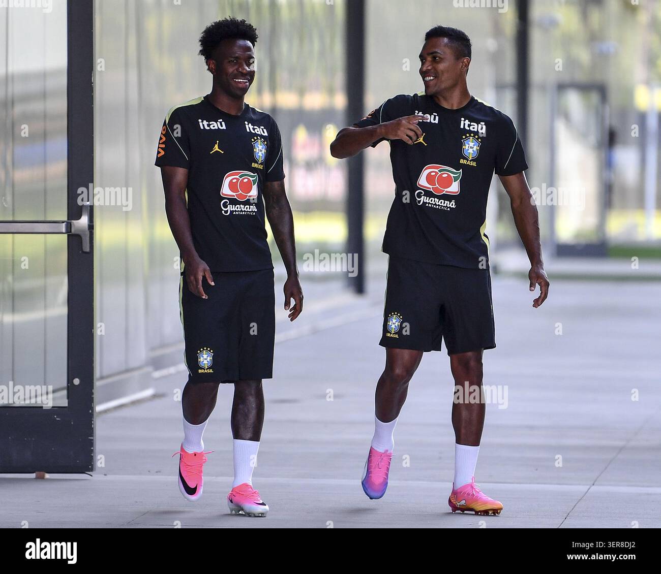 Vini Jr and Douglas Santos enter training at their New Jersey base the ...