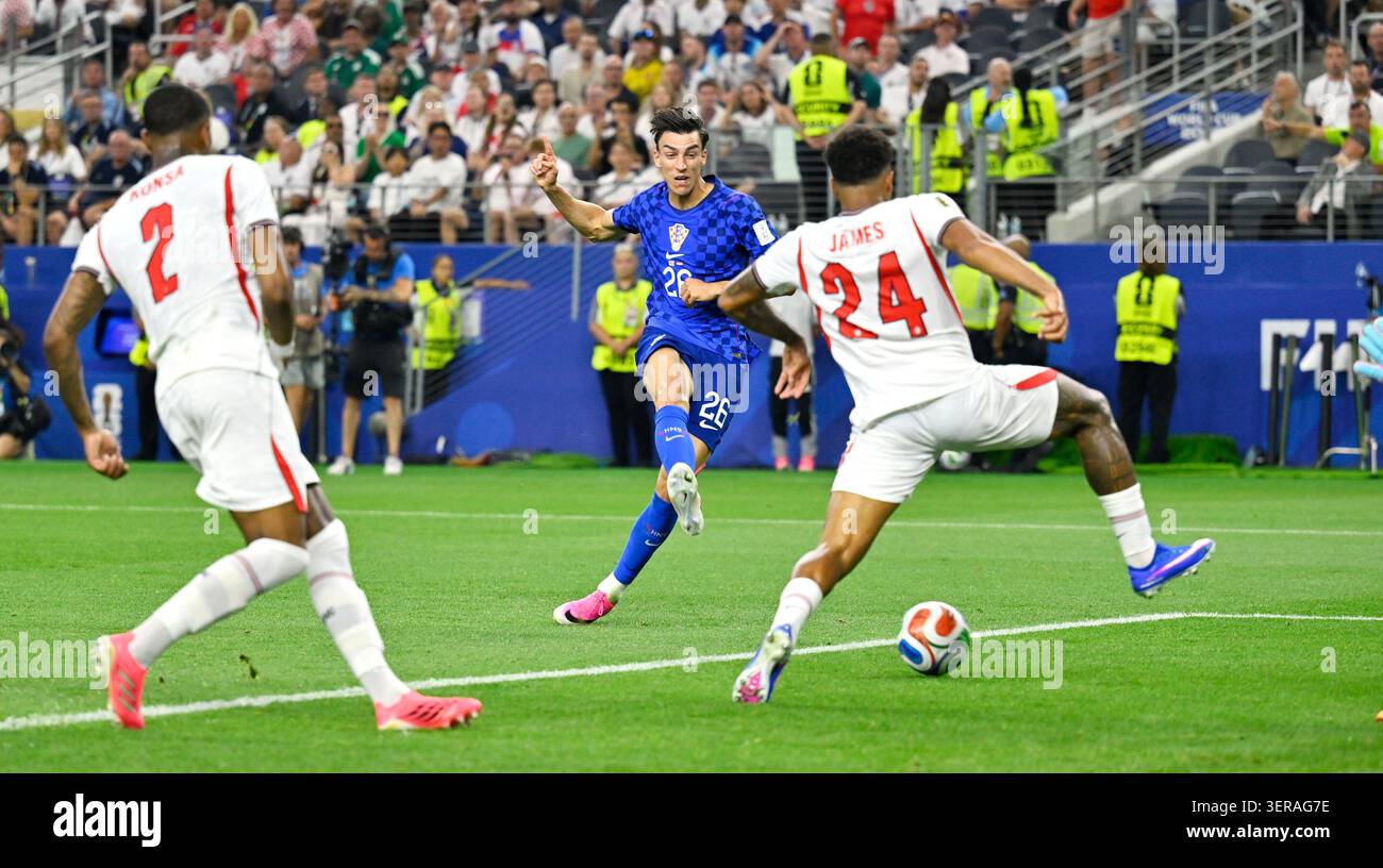 2:2 Goal, scored by Ezri Konsa, scorer Petar Musa (Croatia), Reece ...