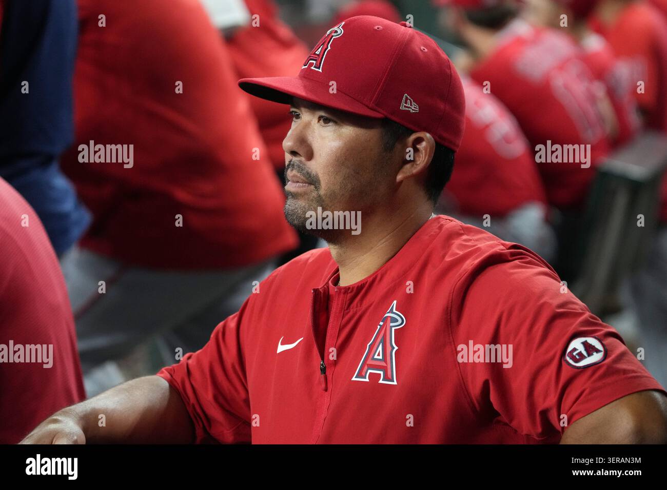 Los Angeles Angels manager Kurt Suzuki (8) against the Arizona ...