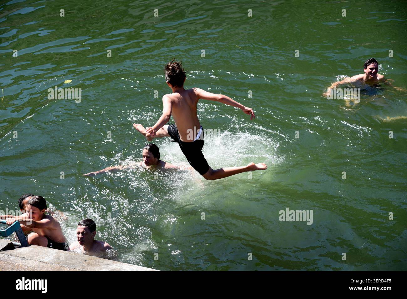 Opening of the swim at the Canal Saint-Martin amid a heat wave in Paris ...