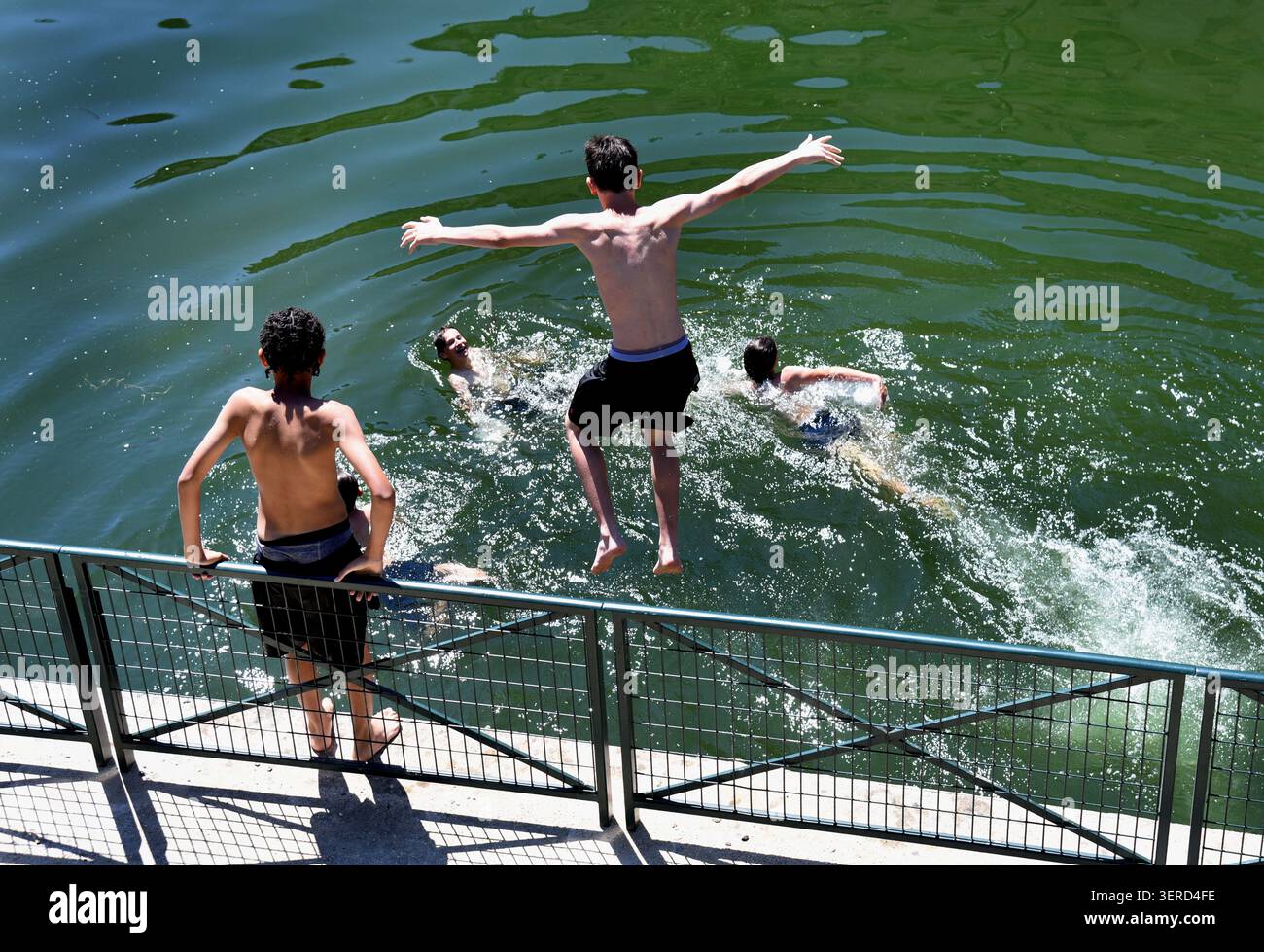 Opening of the swim at the Canal Saint-Martin amid a heat wave in Paris ...