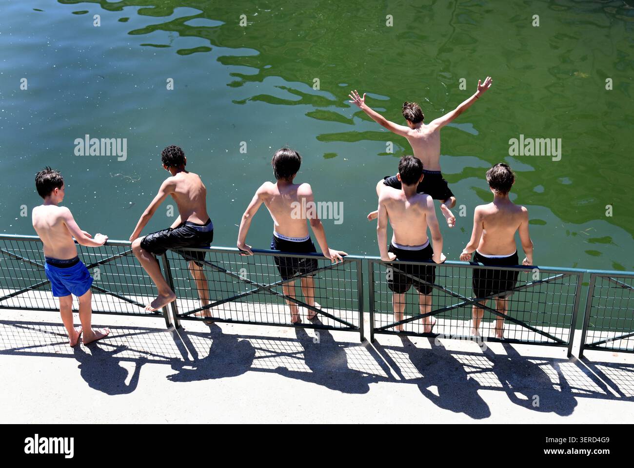Opening of the swim at the Canal Saint-Martin amid a heat wave in Paris ...