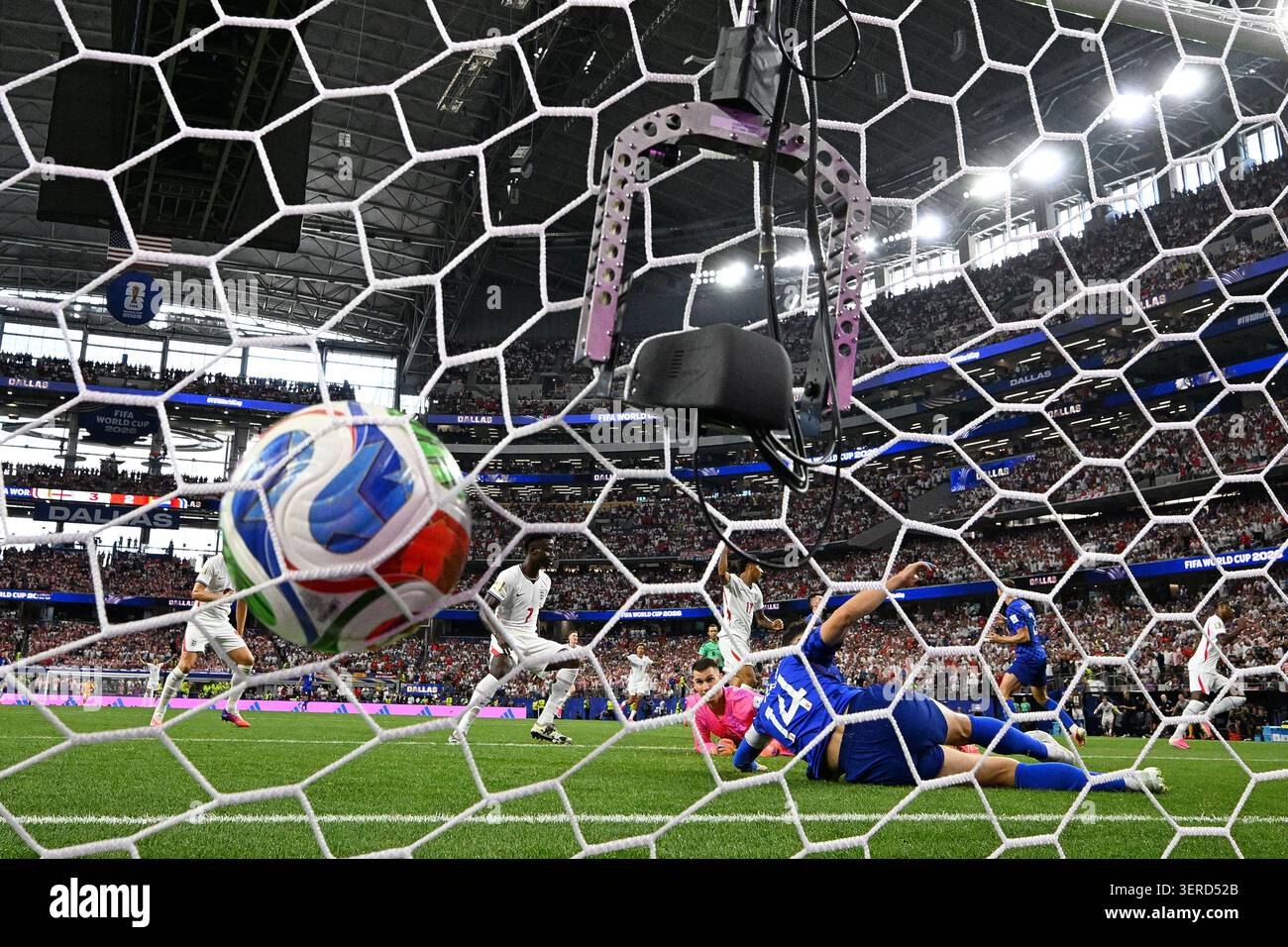 (L-R) Dominik Livakovic (CRO), Marcus Rashford (ENG), JUNE 17, 2026 ...