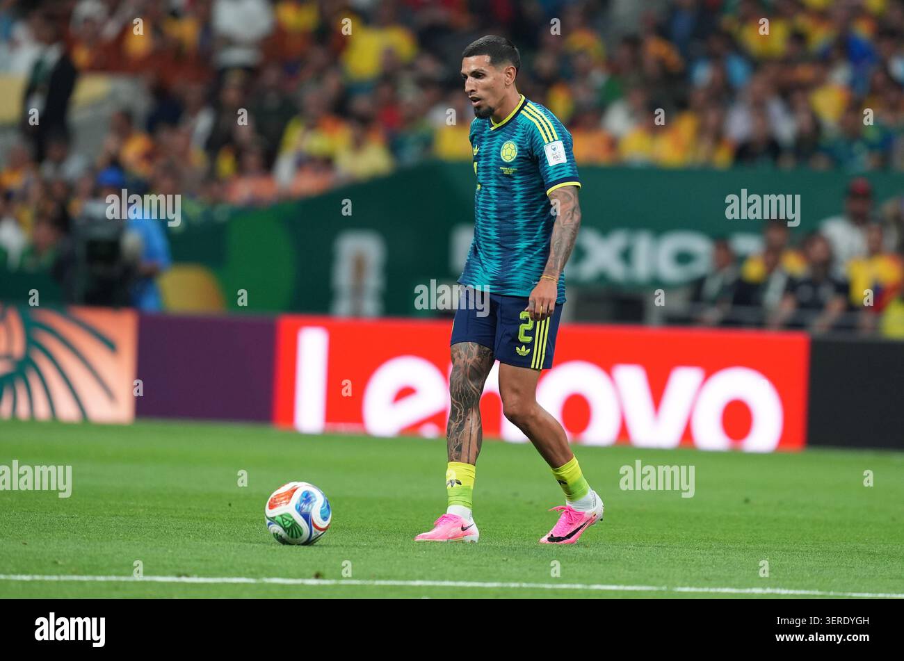 Daniel Muñoz #2 of Colombia controls the ball during the FIFA World Cup ...