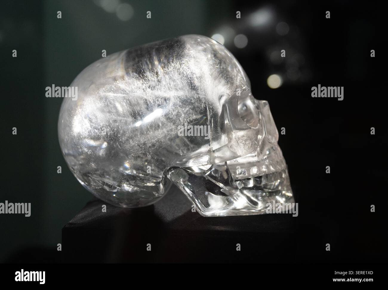 The Crystal Skull (replica 1:1) at the exhibition "The World's Greatest ...