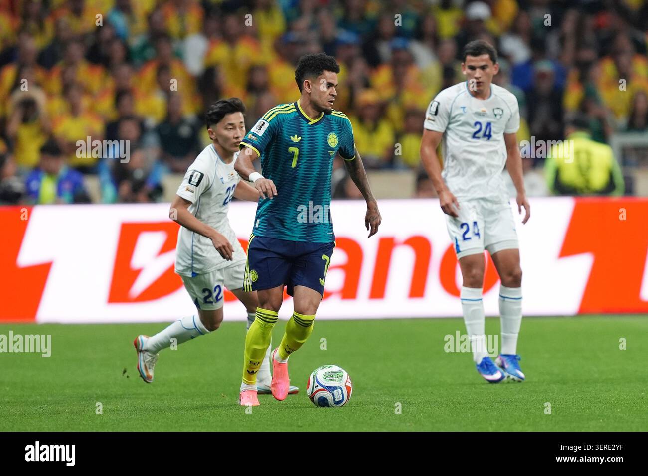 Luis Díaz #7 of Colombia controls the ball during the FIFA World Cup ...