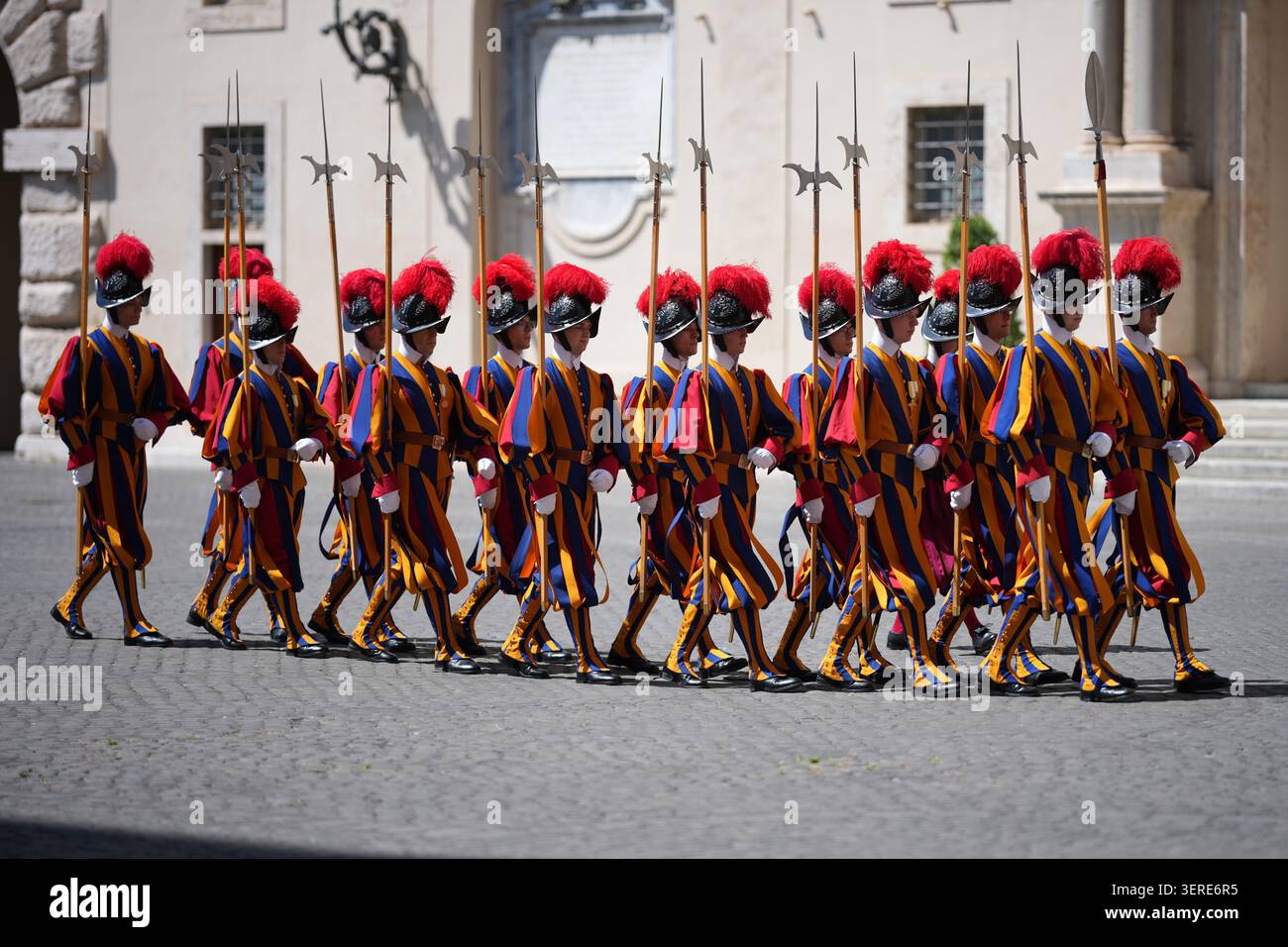 Swiss Pontifical Guards march ahead of the arrival of Peru's interim ...