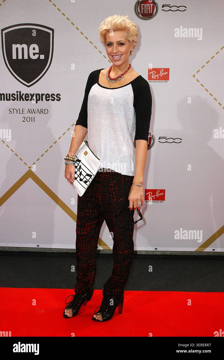 Verena Kerth - Musikexpress Style Award, U3 tunnel, Potsdamer Platz ...