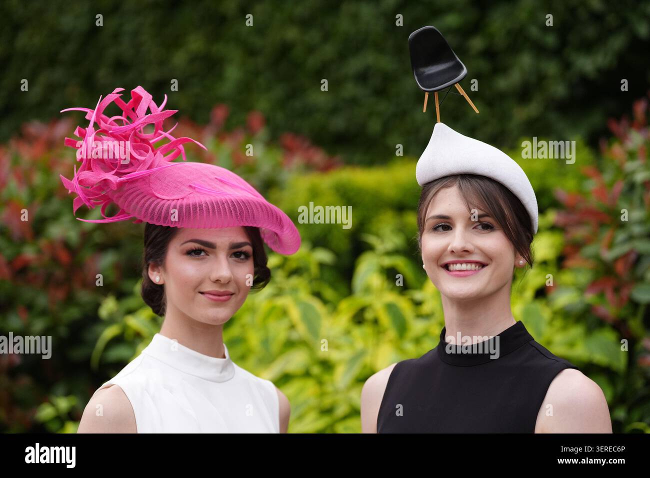 Sisters Monica (left) and Laura Simpson on day three of Royal Ascot at ...