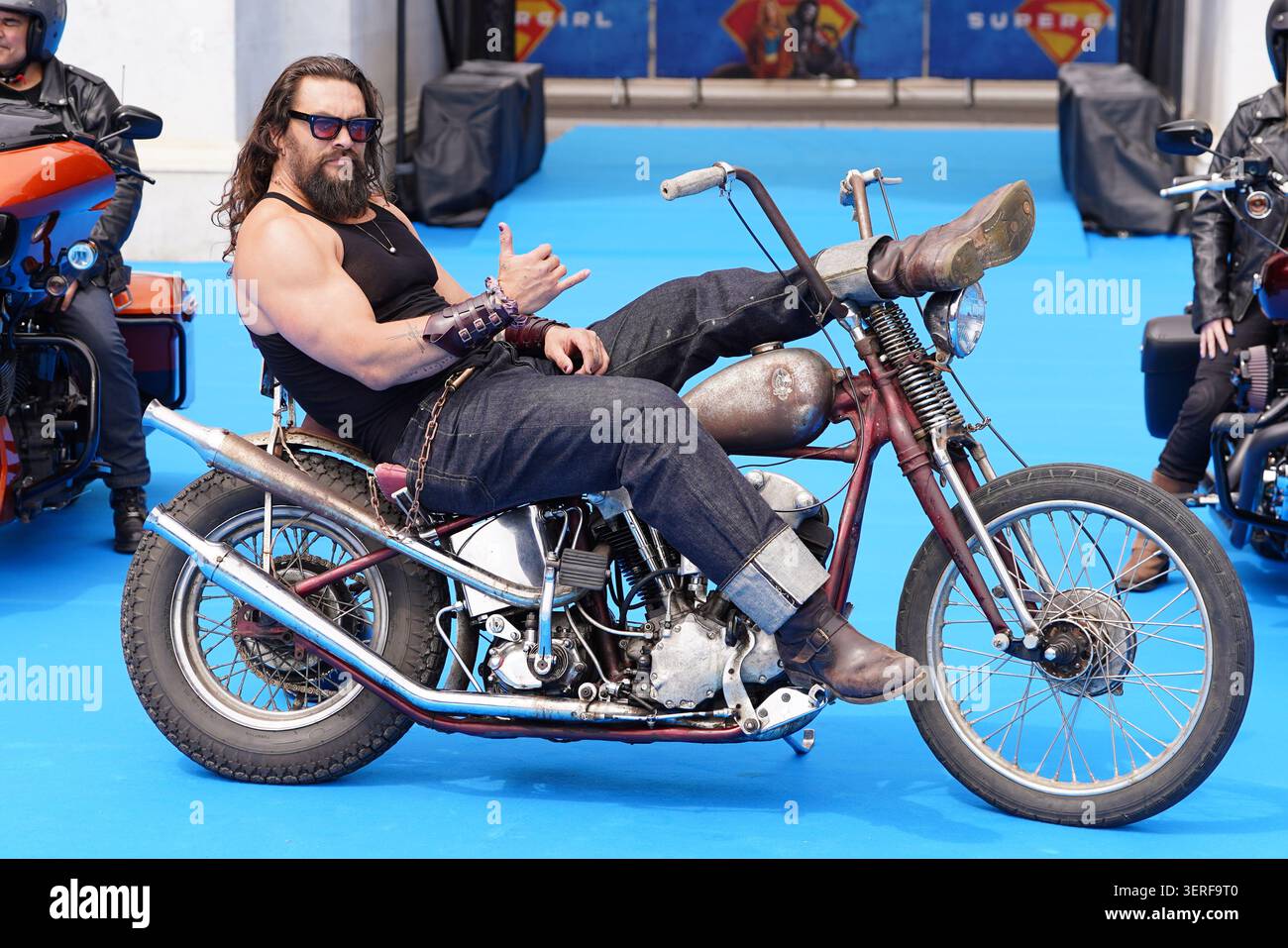 Jason Momoa during a photocall for Supergirl at Marble Arch in central ...