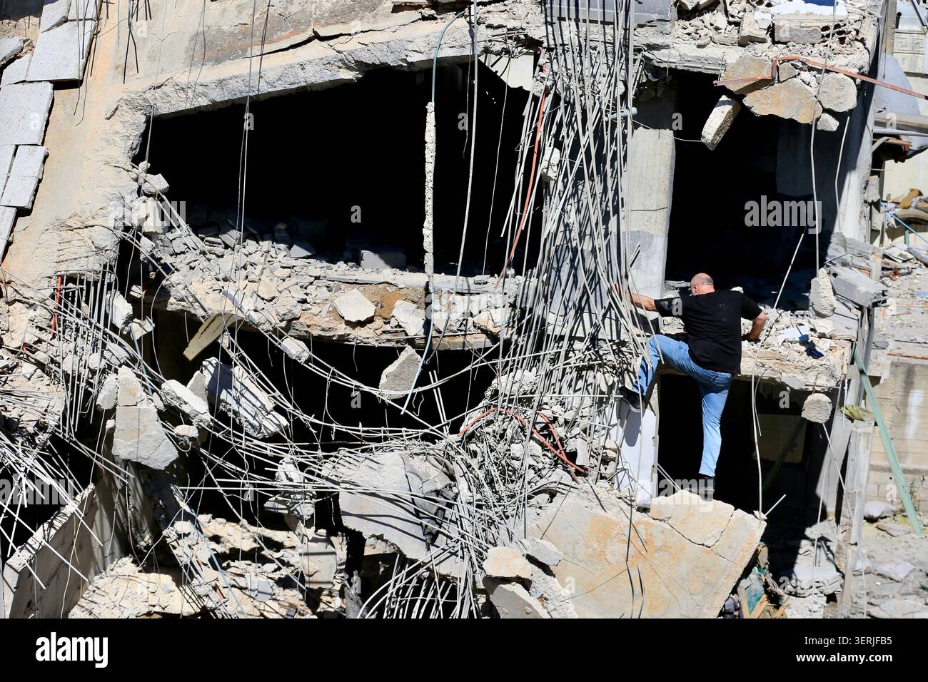 (260618) -- NABATIEH, June 18, 2026 (Xinhua) -- Photo taken on June 18 ...