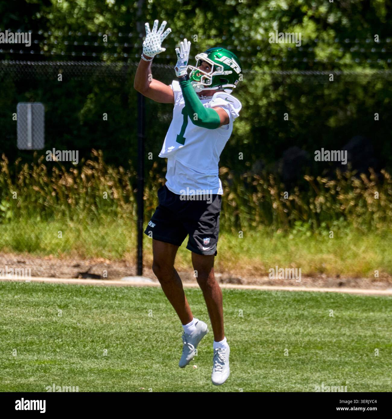 New York Jets cornerback AzareyeÕh Thomas (1) during minicamp at the ...