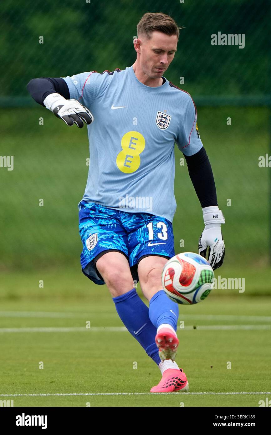 England goalkeeper Dean Henderson practices for the World Cup soccer ...