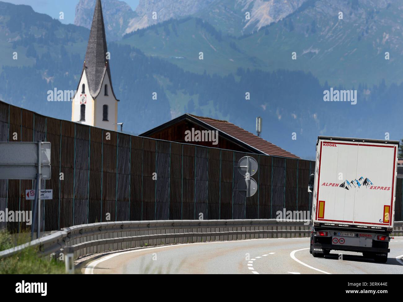 PRODUCTION - 18 June 2026, Austria, Bichlbach: A truck drives past a ...