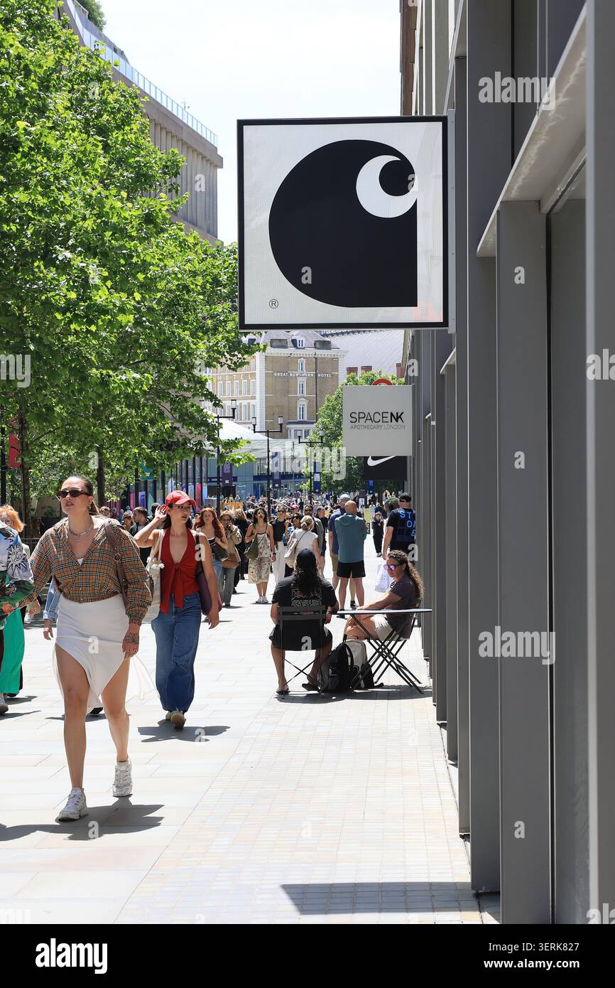 Kings Boulevard at Kings Cross, opened up as the new Google landscaper ...