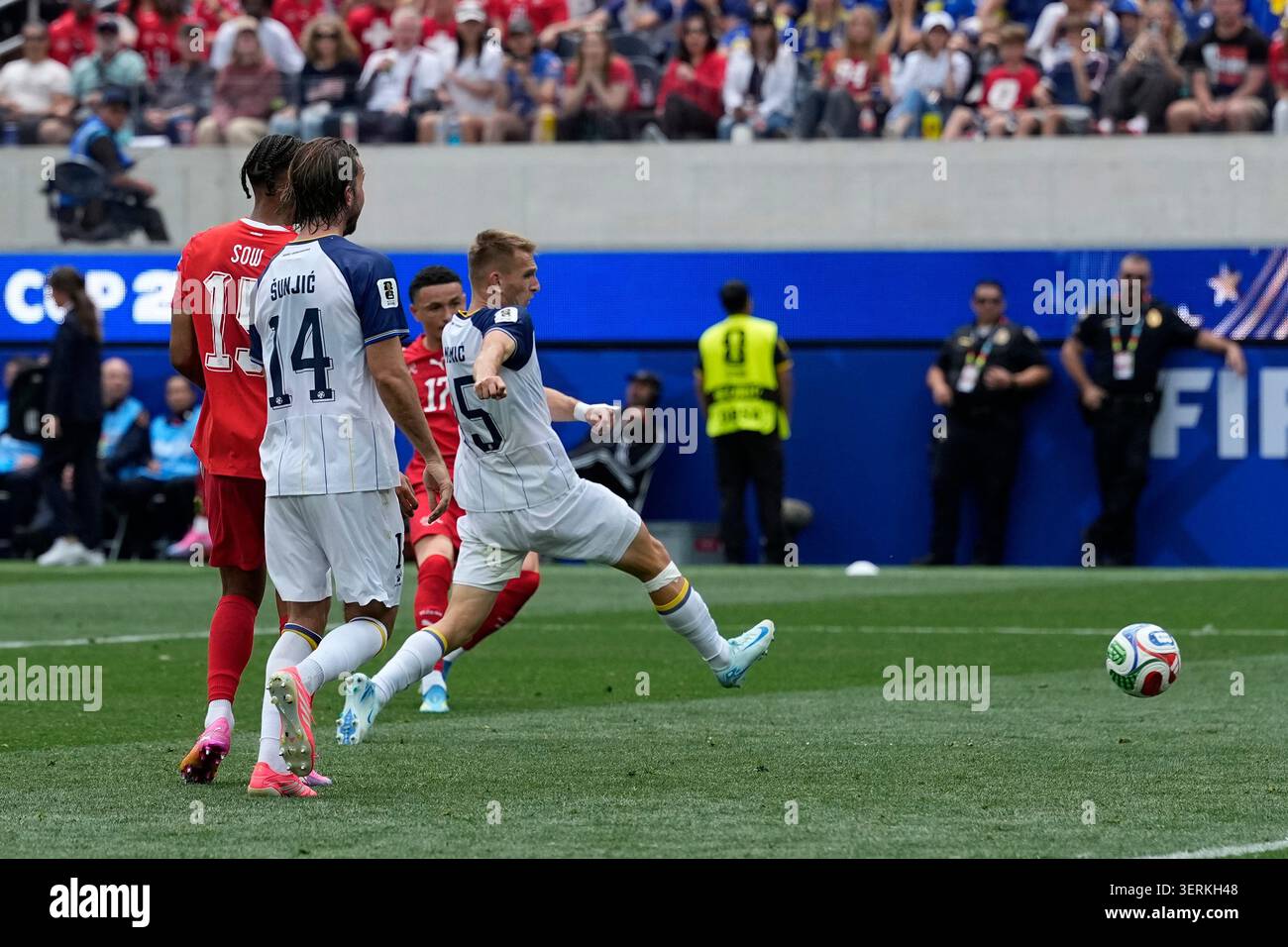 Switzerland's Ruben Vargas (17), second right, scores their second goal ...