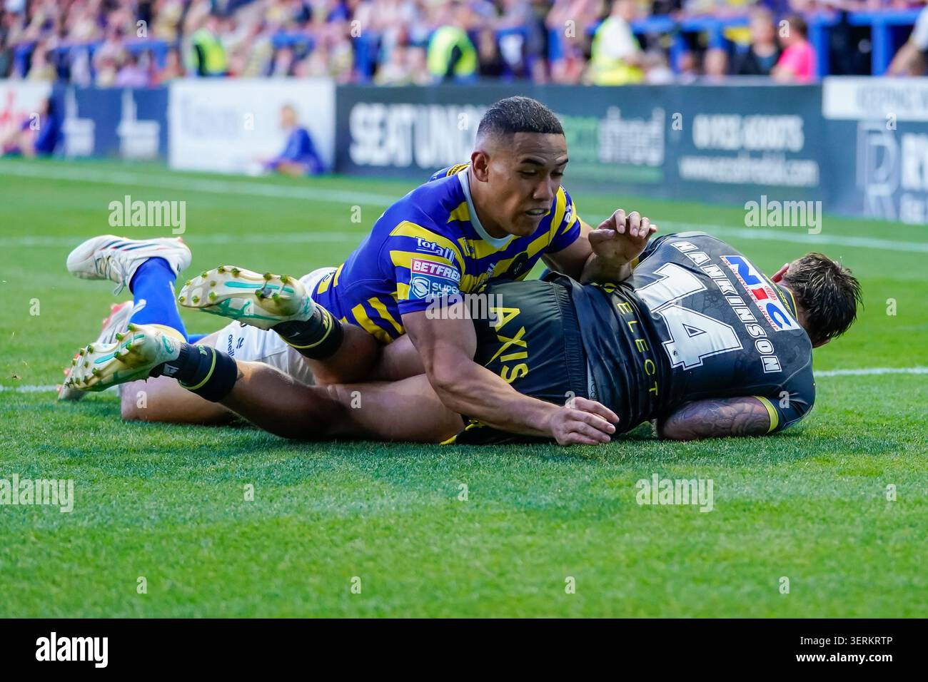 WARRINGTON, ENGLAND - June 18: Chris Hankinson of Leeds scores during ...