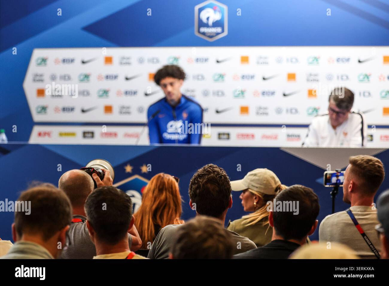 Illustration journalist and Maghnes AKLIOUCHE of France during a press ...