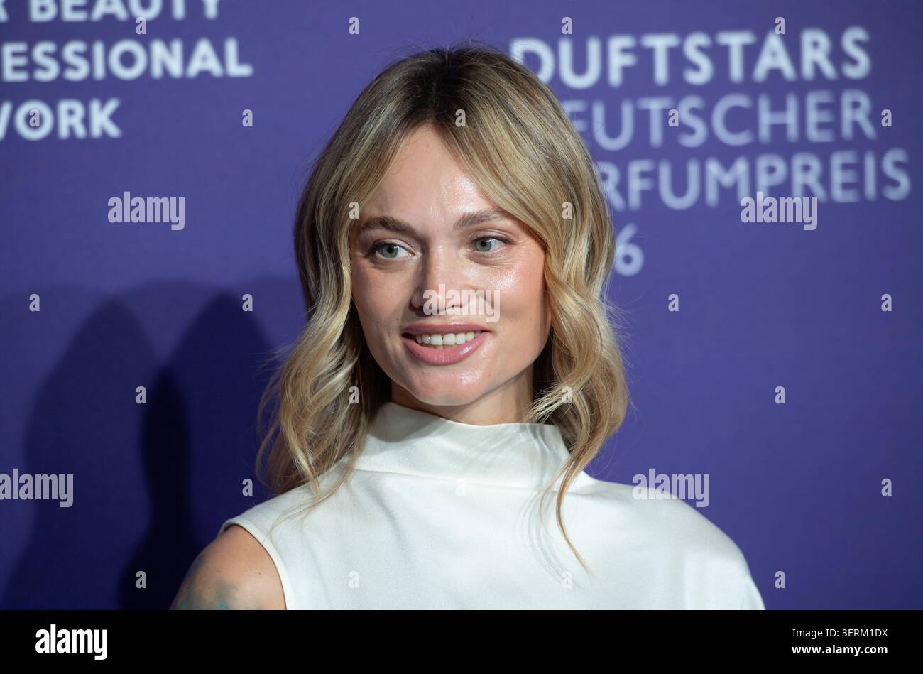 Olga LOEFFLER, L?ffler, model, influencer, portrait, portrait, portrait ...