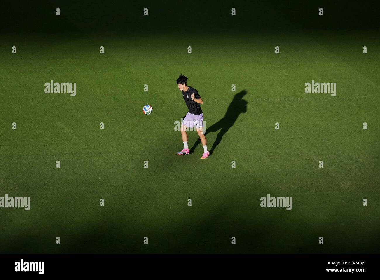 South Korea's Lee Gi-hyeok warms up before the World Cup Group A soccer ...