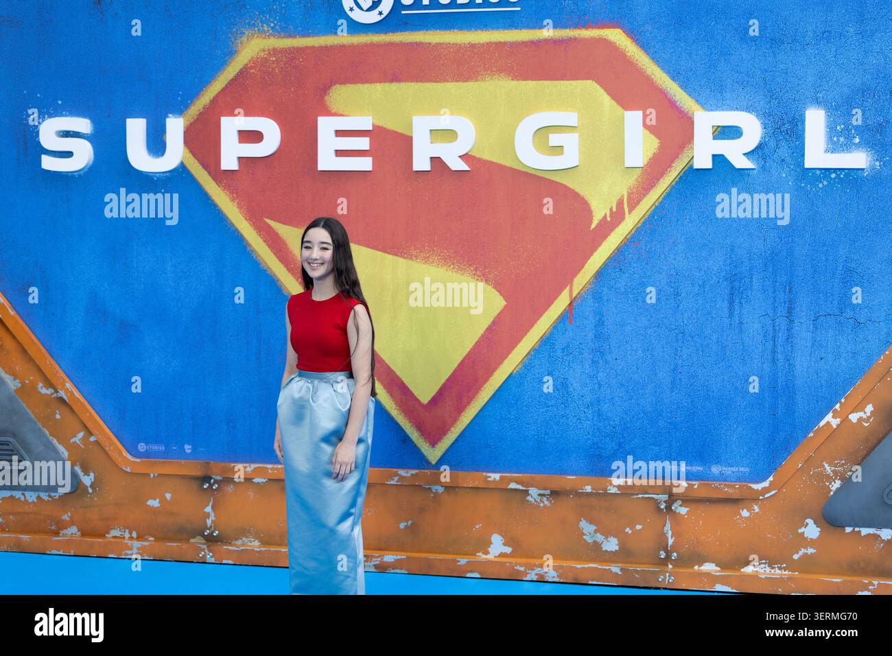 Eve Ridley attends the UK Sneak Peak Fan Event for SUPERGIRL at ...