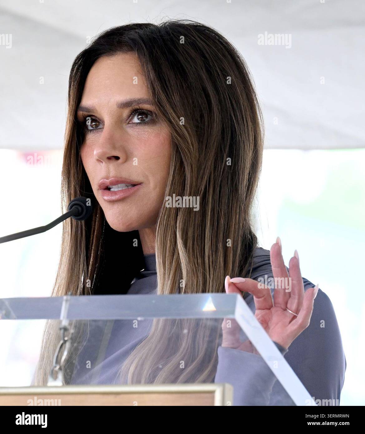 Singer/designer Victoria Beckham speaks during David Beckham's Star ...
