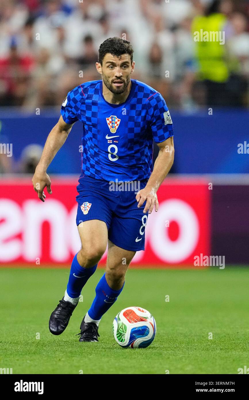 Croatia's Mateo Kovacic (8) competes during the World Cup Group L ...