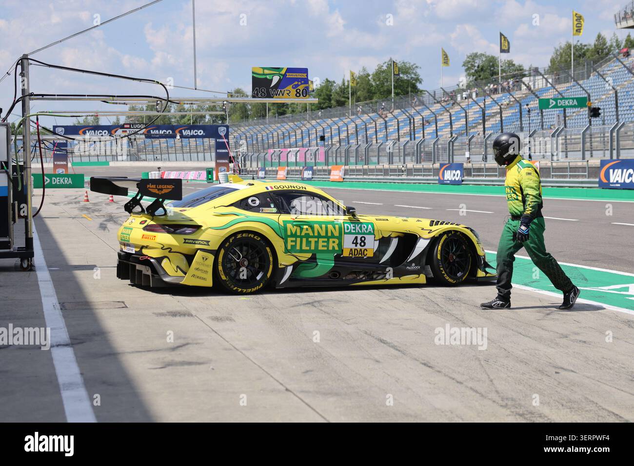 Pitlane, Detail, Jules Gounon (F/Mercedes-AMG Team Mann-Filter, #48 ...