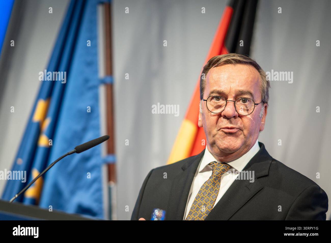 Final press conference at Hamburg CCH - Boris Pistorius (SPD), Minister ...