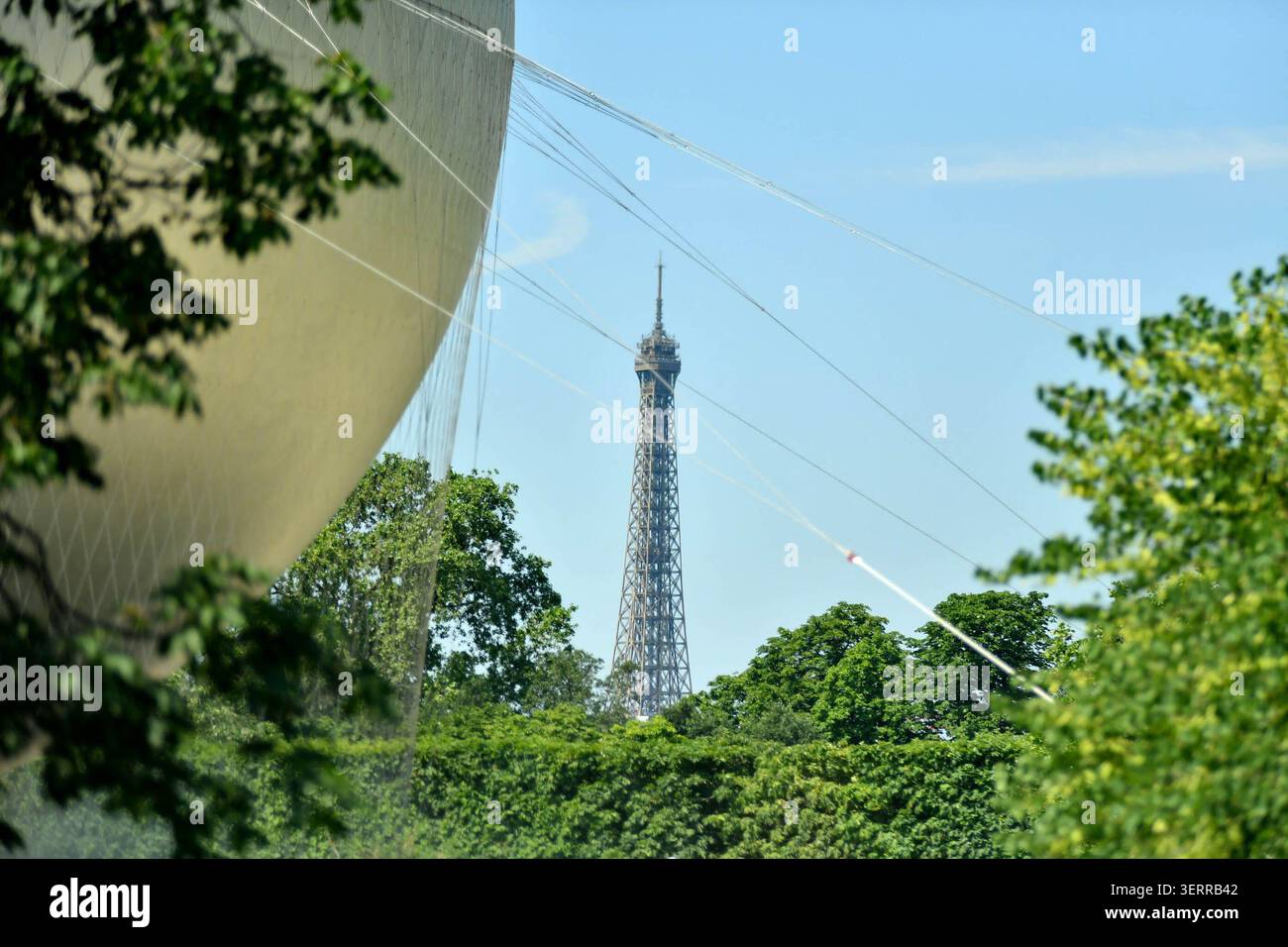 Illustrations of the summer return of the Paris 2024 Olympic cauldron ...