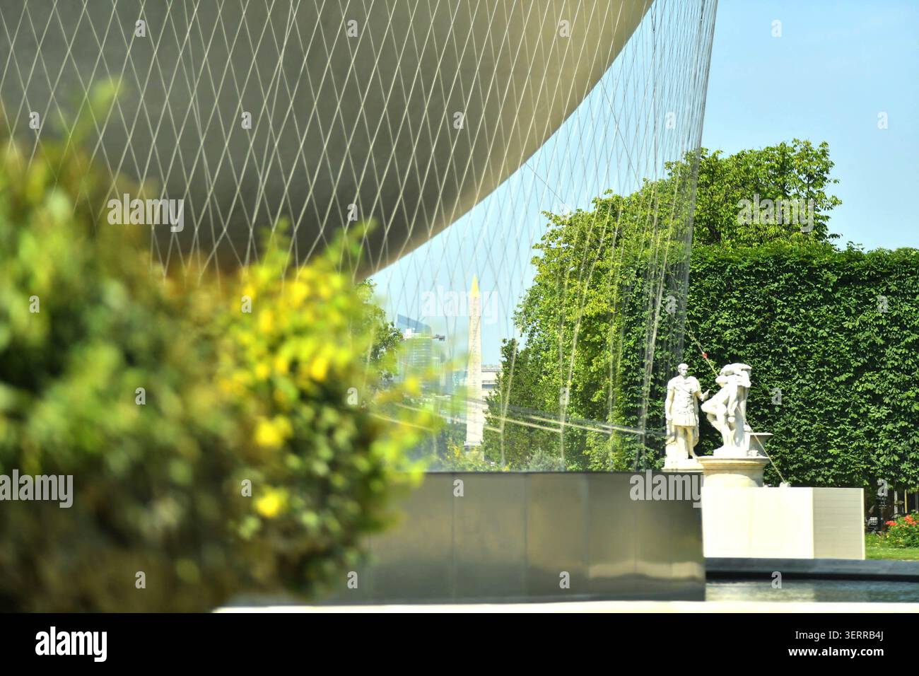 Illustrations of the summer return of the Paris 2024 Olympic cauldron ...