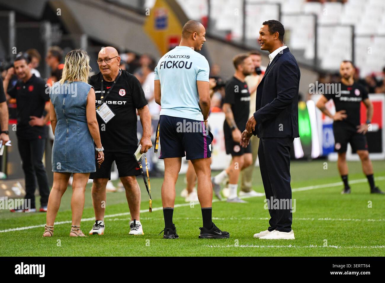 Thierry Dusautoir of Canal+ and Gael Fickou of Racing during the Top 14 ...